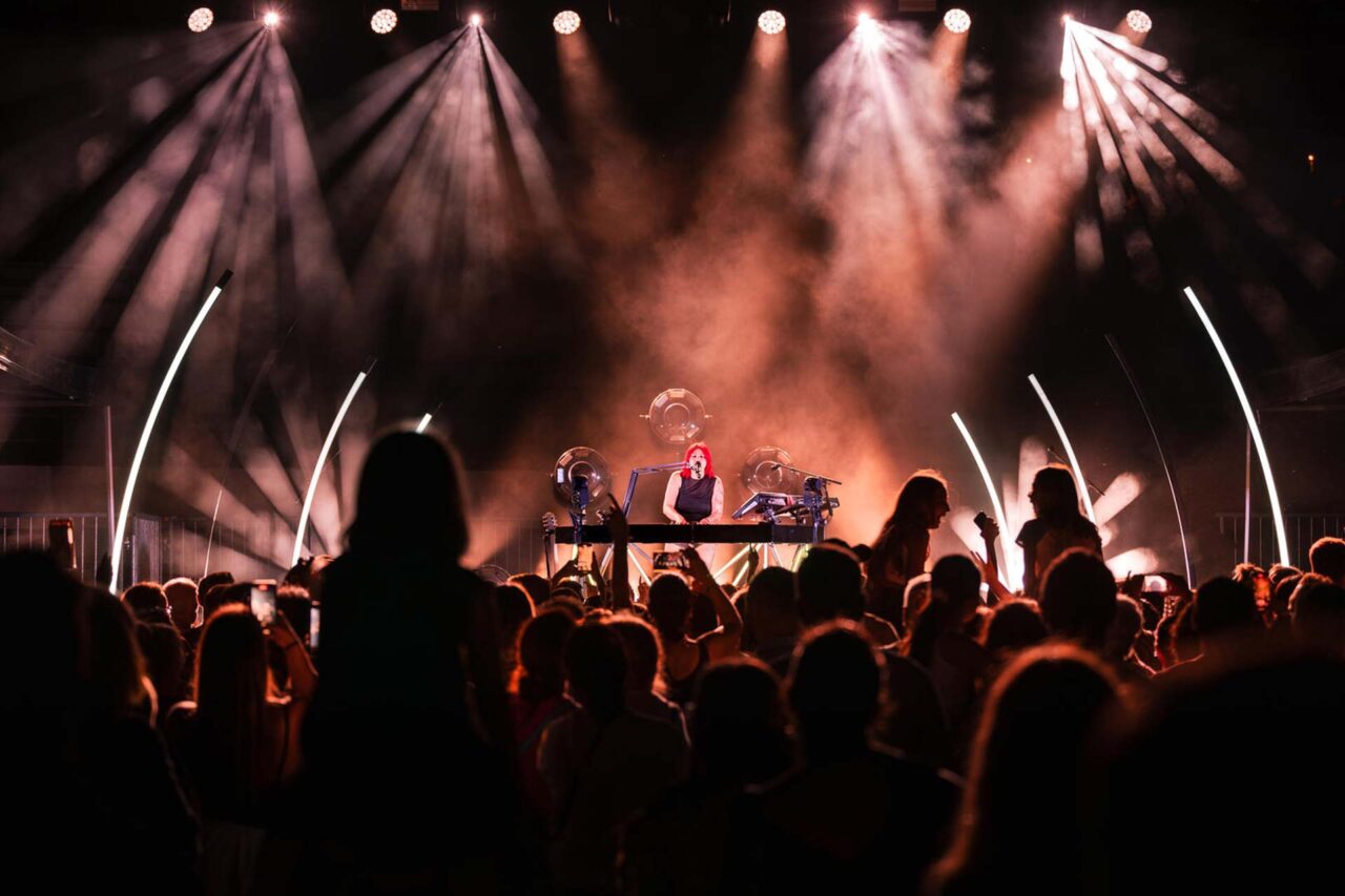 Louane pour la première fois en concert aux Arènes d’Alès – Le Mag